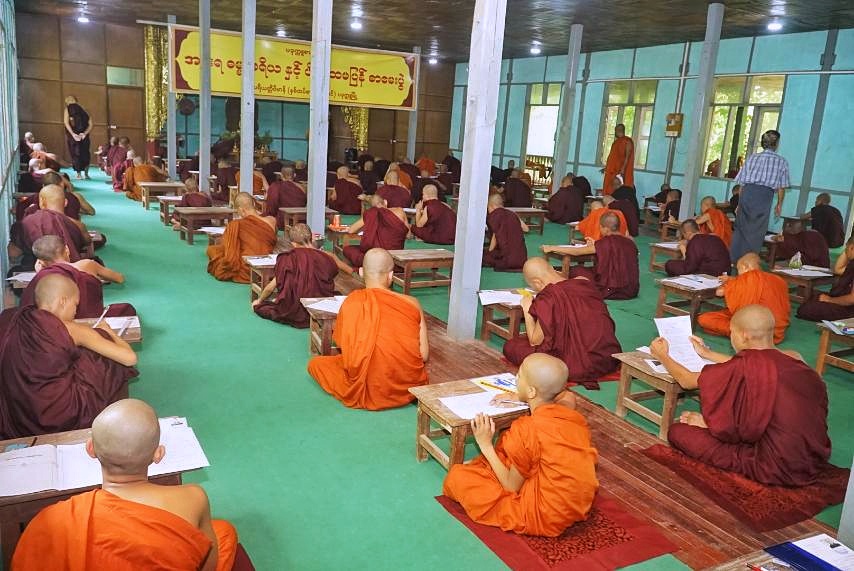 ပခုက္ကူမြို့၌ အစိုးရပါဠိပထမပြန် စာမေးပွဲစတင်ဖြေဆို Information And Public Relations Department